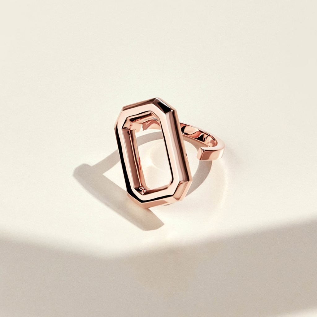 THE EMERALD Slant Ring - Swan